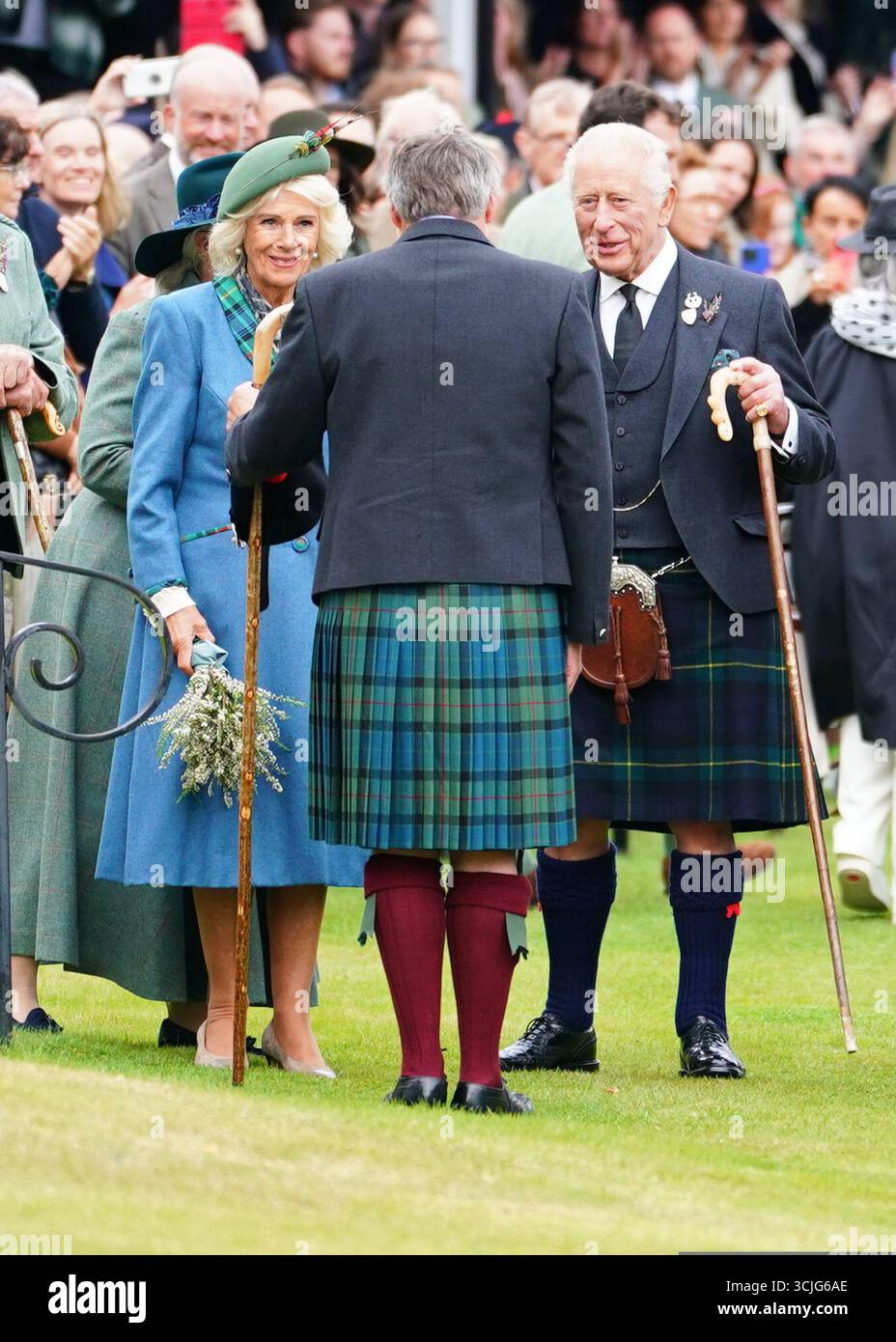 Braemar, Scotland, UK. 6th. Sept, 2025. King Charles and Queen Camilla depart from the Braemar ...