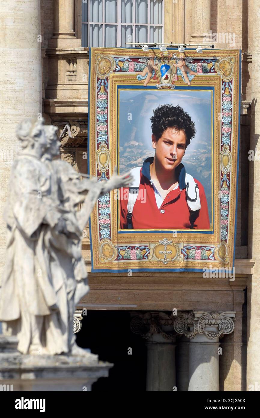 Image of Carlo Acutis during his canonization, in St. Peter's Square at ...
