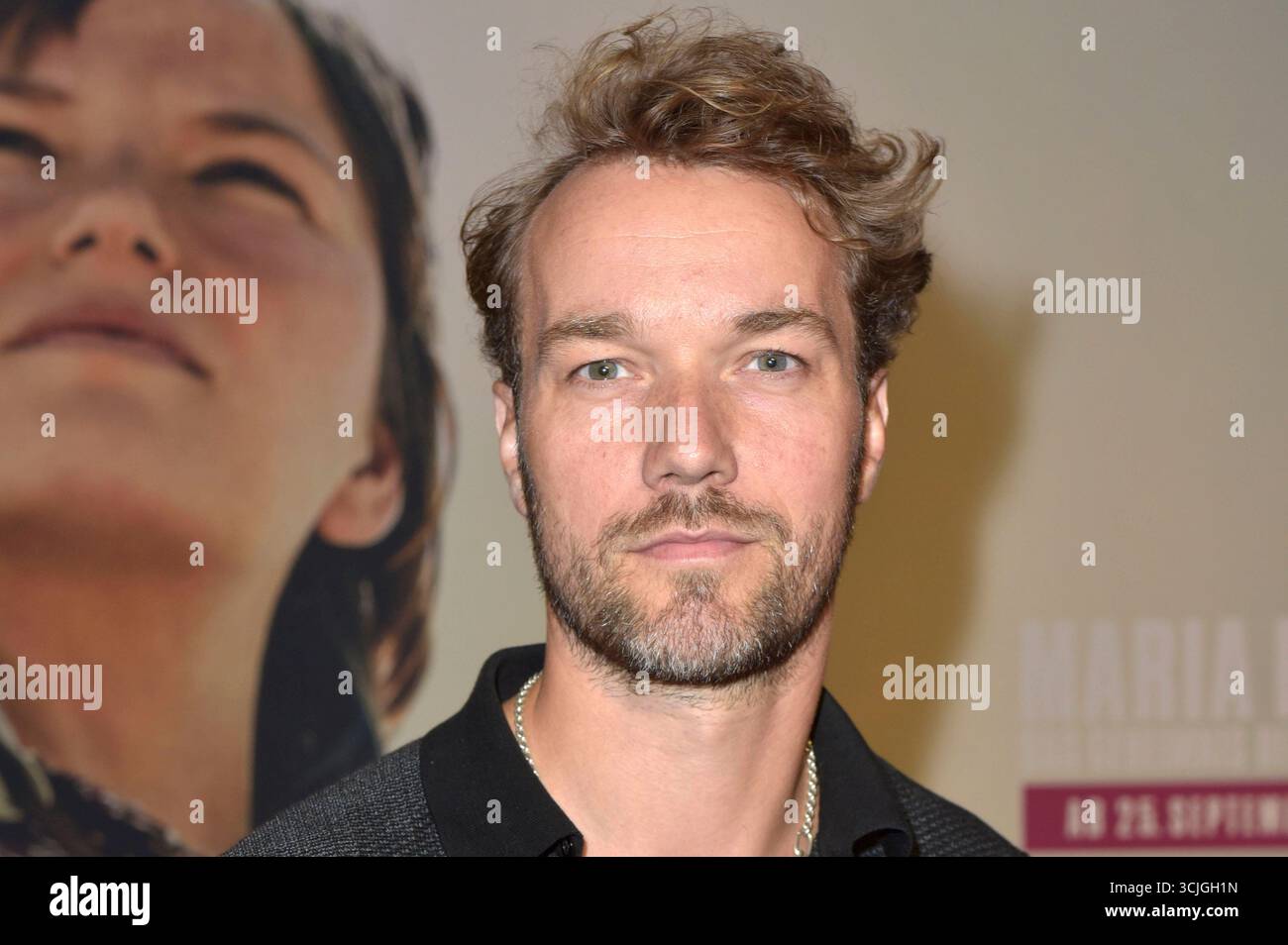 Max Woelky bei der Premiere des Kinofilms Maria Reiche: Das Geheimnis ...