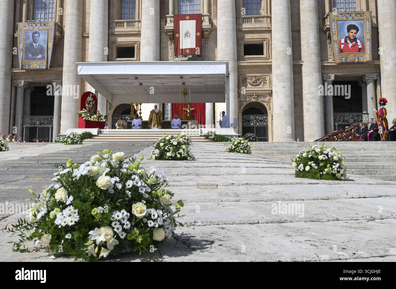 Pope Leo XIV presides over the Mass and canonization of Carlo Acutis ...
