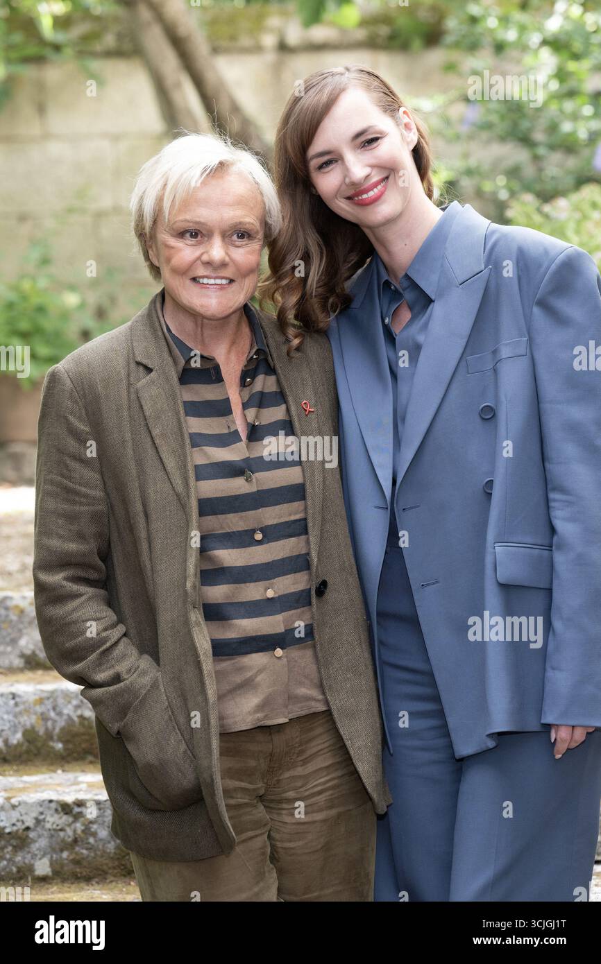 Muriel Robin and Louise Bourgoin attend the La pire mère au monde ...