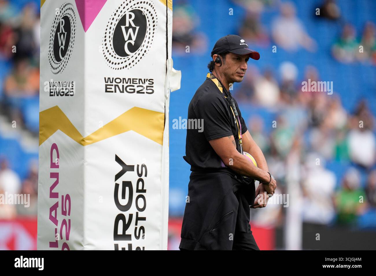 New Zealand head coach Allan Bunting on the pitch ahead of the Women's ...