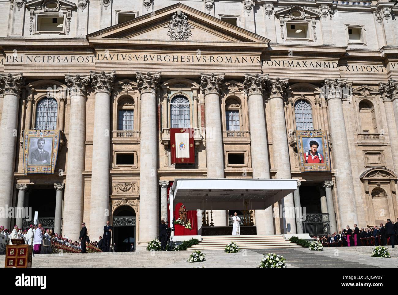 Pope Leo XIV presides over the Mass and canonization of Carlo Acutis ...