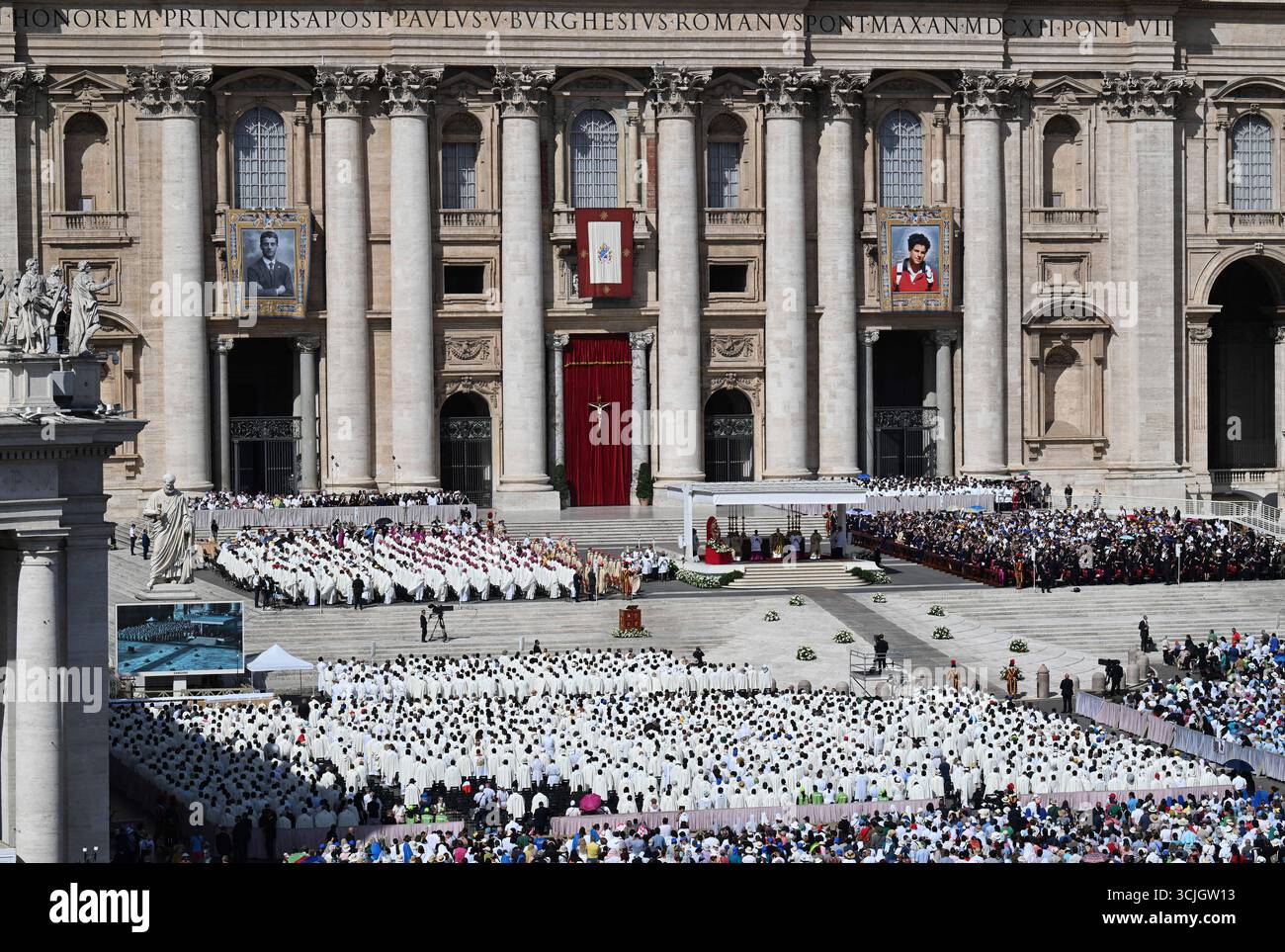 Pope Leo XIV presides over the Mass and canonization of Carlo Acutis ...