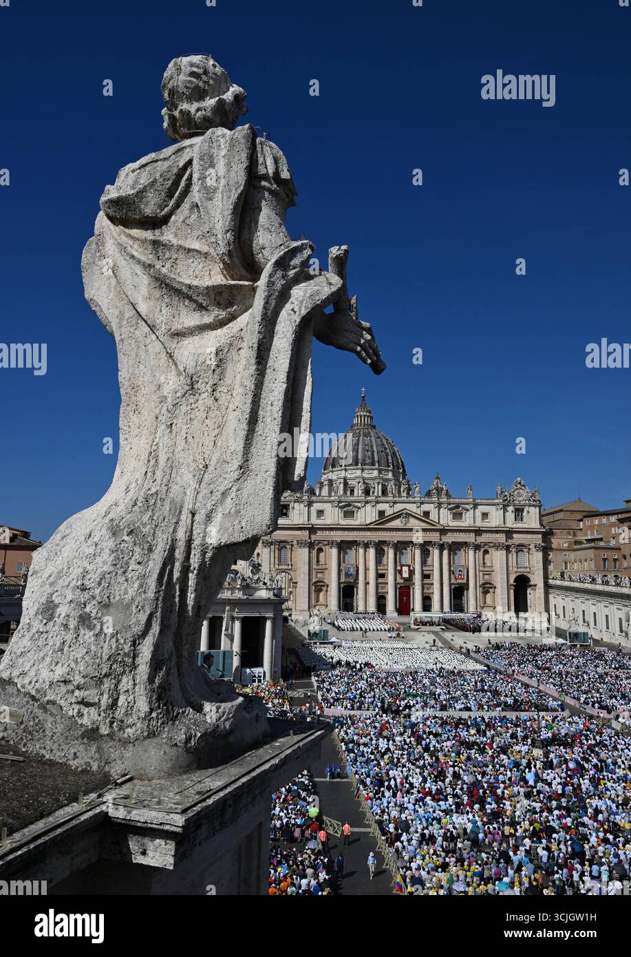 Pope Leo XIV presides over the Mass and canonization of Carlo Acutis ...