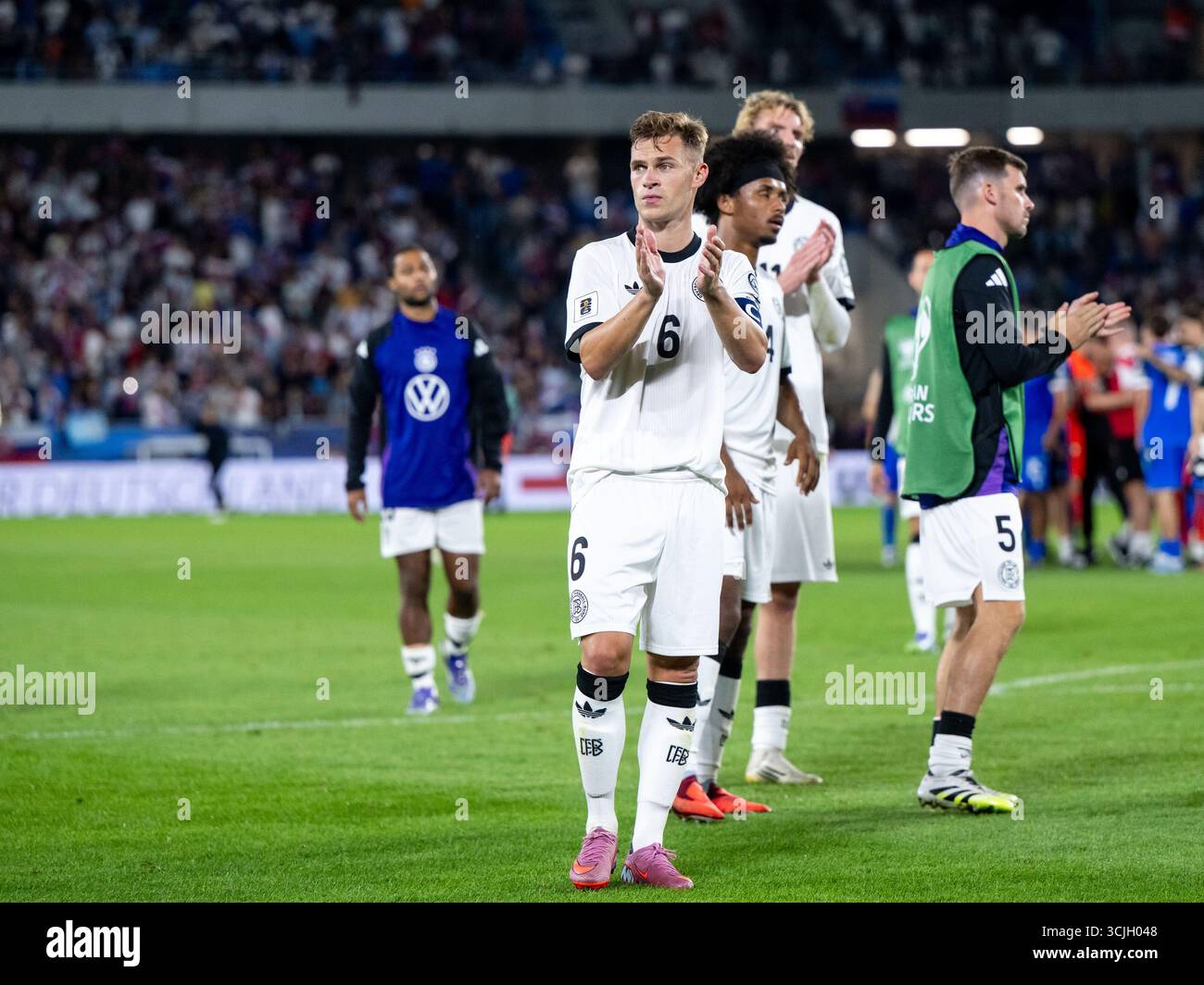 Joshua Kimmich (Deutschland, #06), Karim Adeyemi (Deutschland, #14 ...