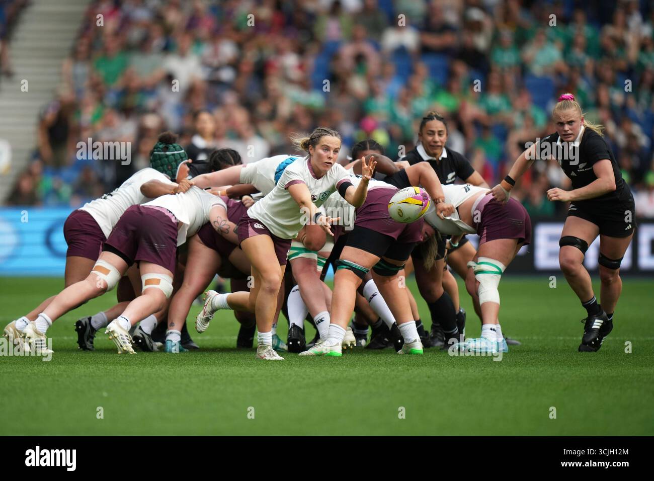 Ireland's Aoibheann Reilly, centre, passes the ball during the Women's ...