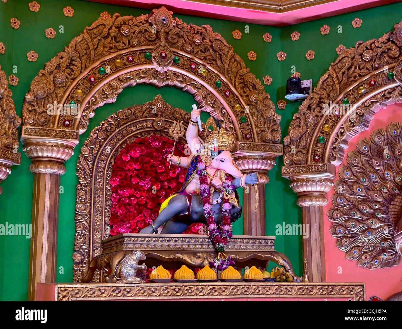 27 August 2025, Pune, Maharashtra, India, Beautiful idol of Lord Ganesh ...