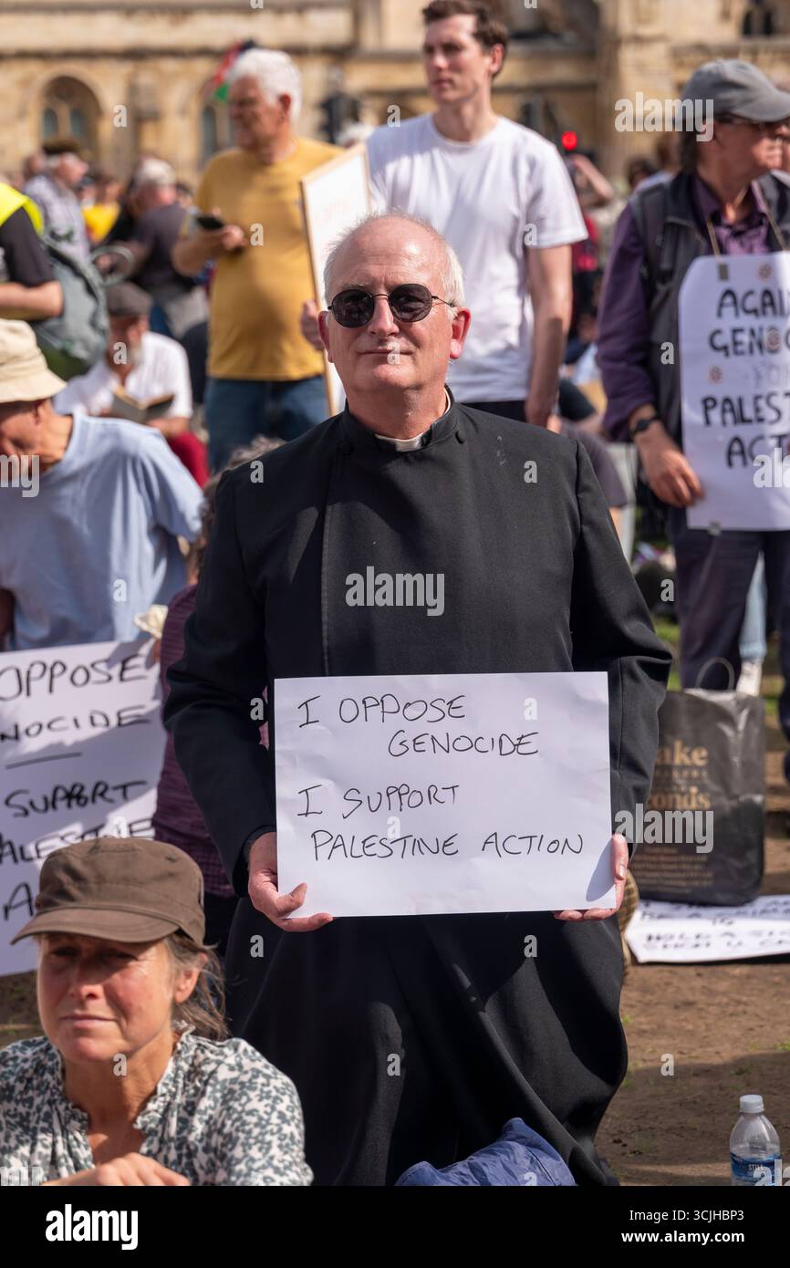 06 SEP 2025 London / UK Yesterday in Parliament Square, protesters ...
