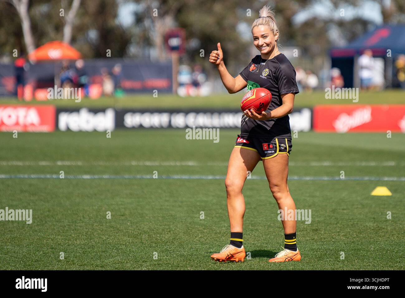 Sarah Hosking of Richmond FC seen in action during the AFLW Round 4 ...