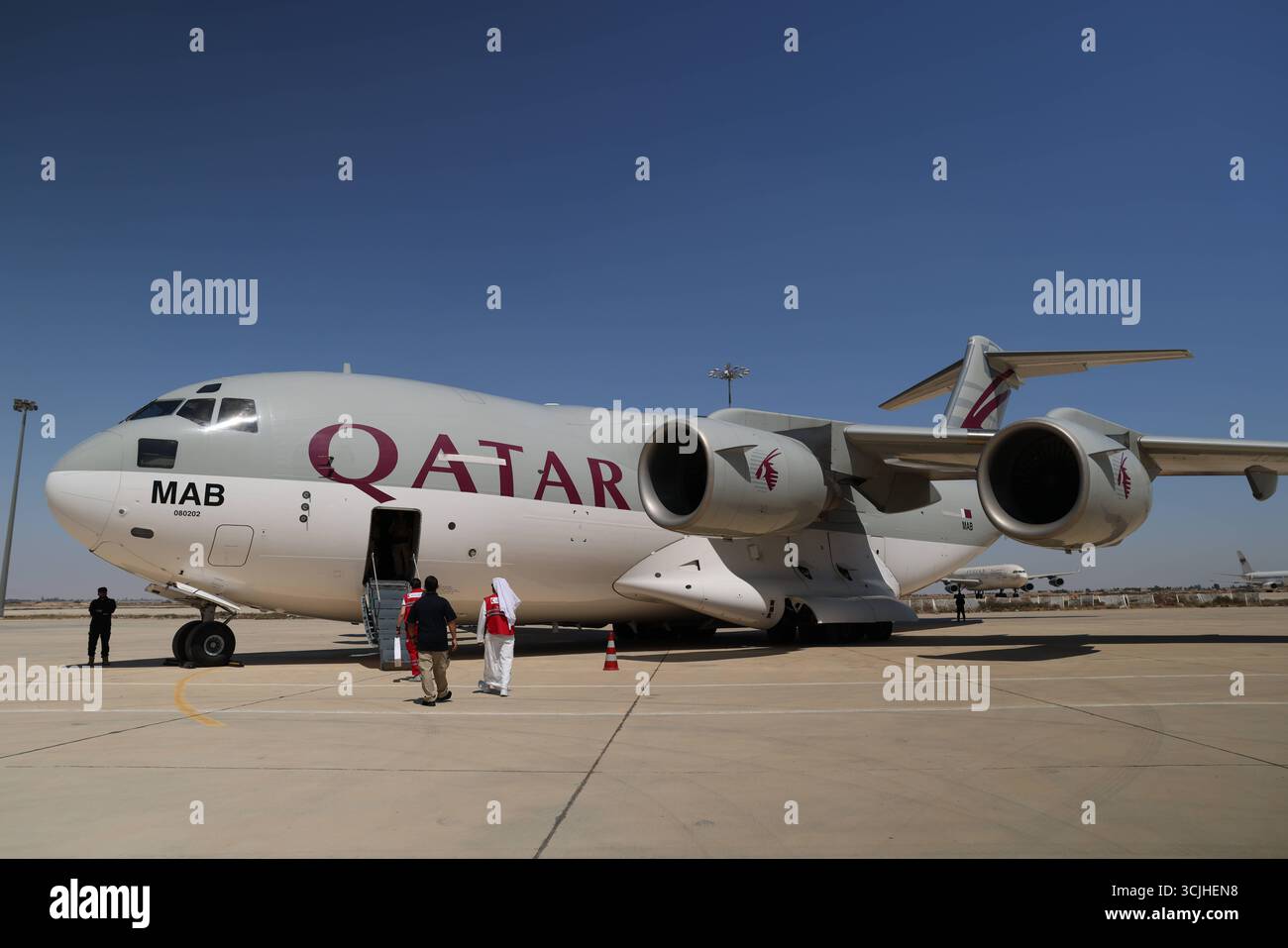 Qatari aid plane lands in Damascus with Syrian Health Minister and Red ...