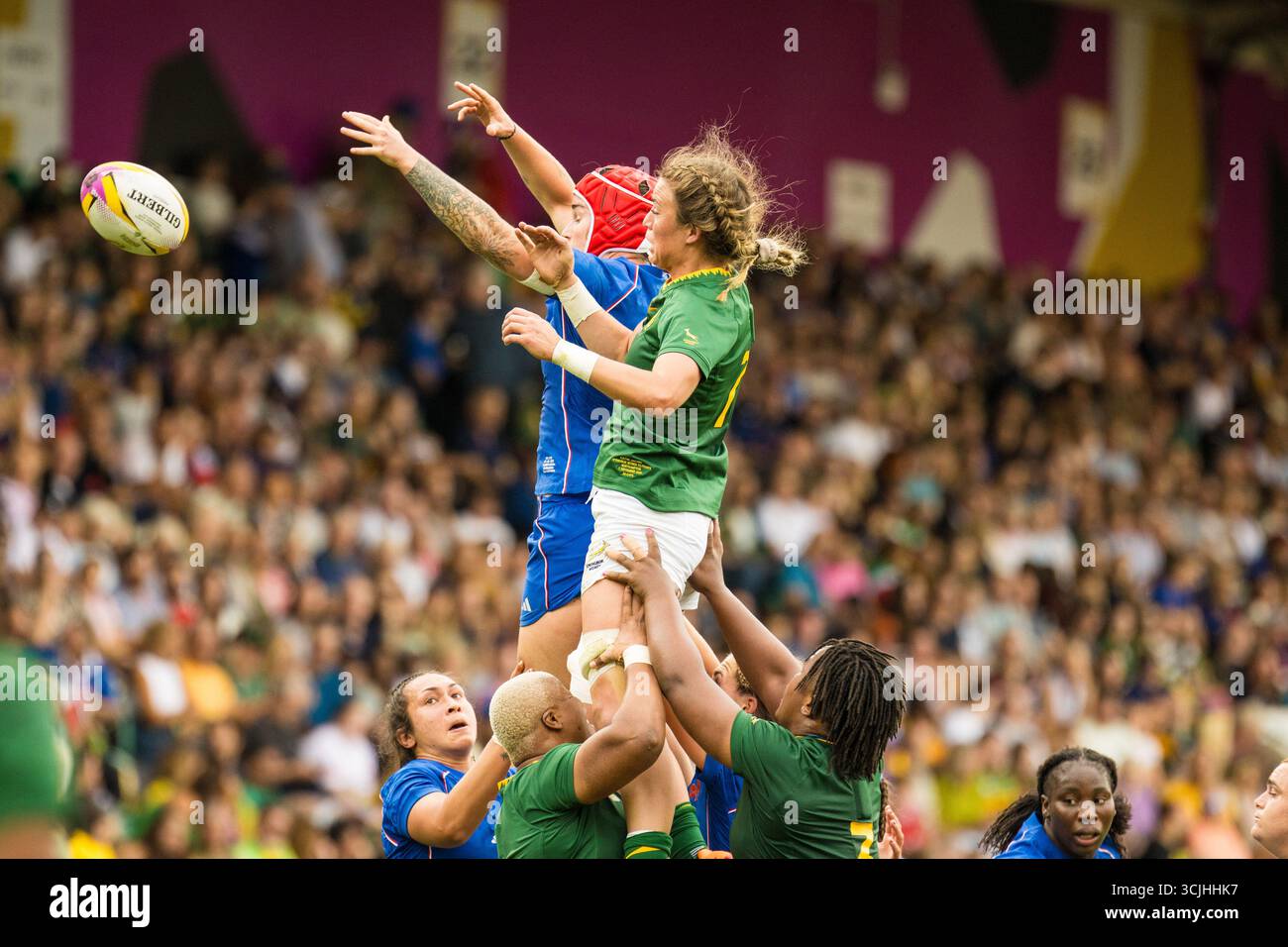 Catha Jacobs (Back row – South Africa and South Africa Sevens) steals a ...