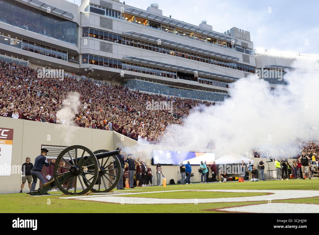 September 6, 2025: Members of the Virginia Tech Corps of Cadets fire ...