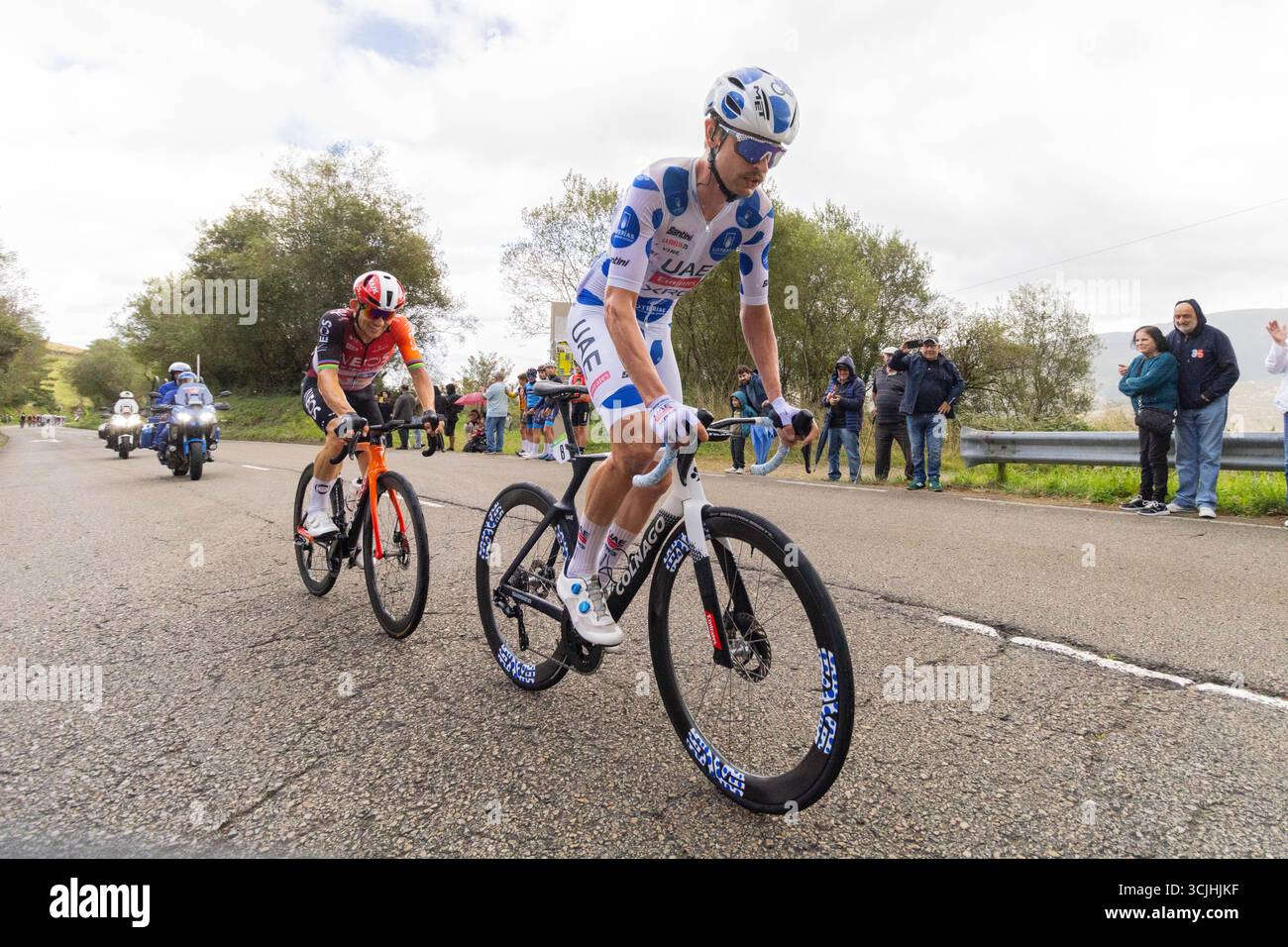 Vegadeo - Monforte de Lemos, Spain. 7th Sep, 2025. Jay Vine (UAE ...