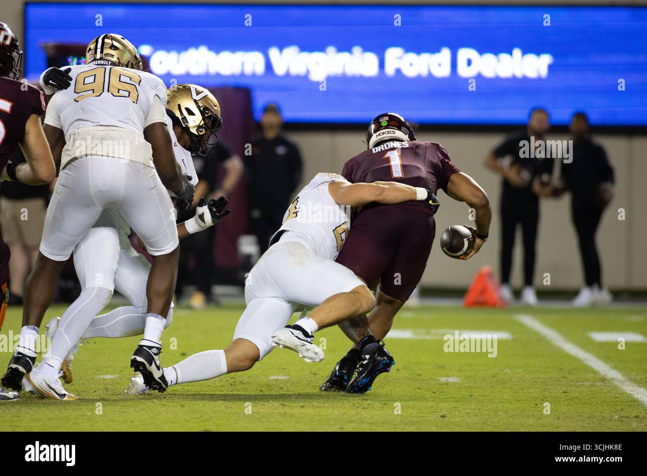 September 6, 2025: Virginia Tech Hokies quarterback Kyron Drones (1) is ...