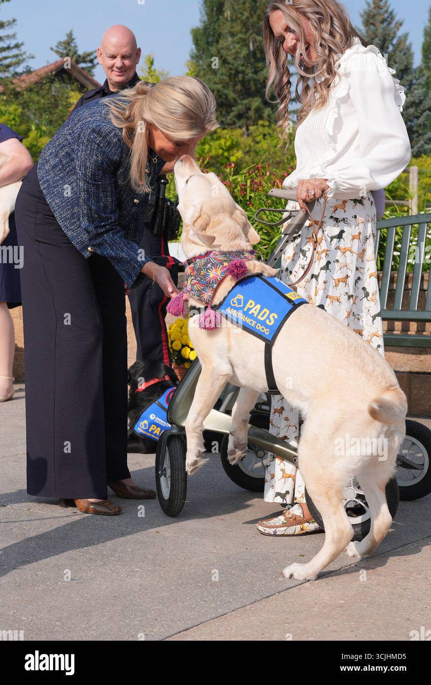 The Duchess of Edinburgh meets Cindy Luterbach with PADS Mallee, at the ...