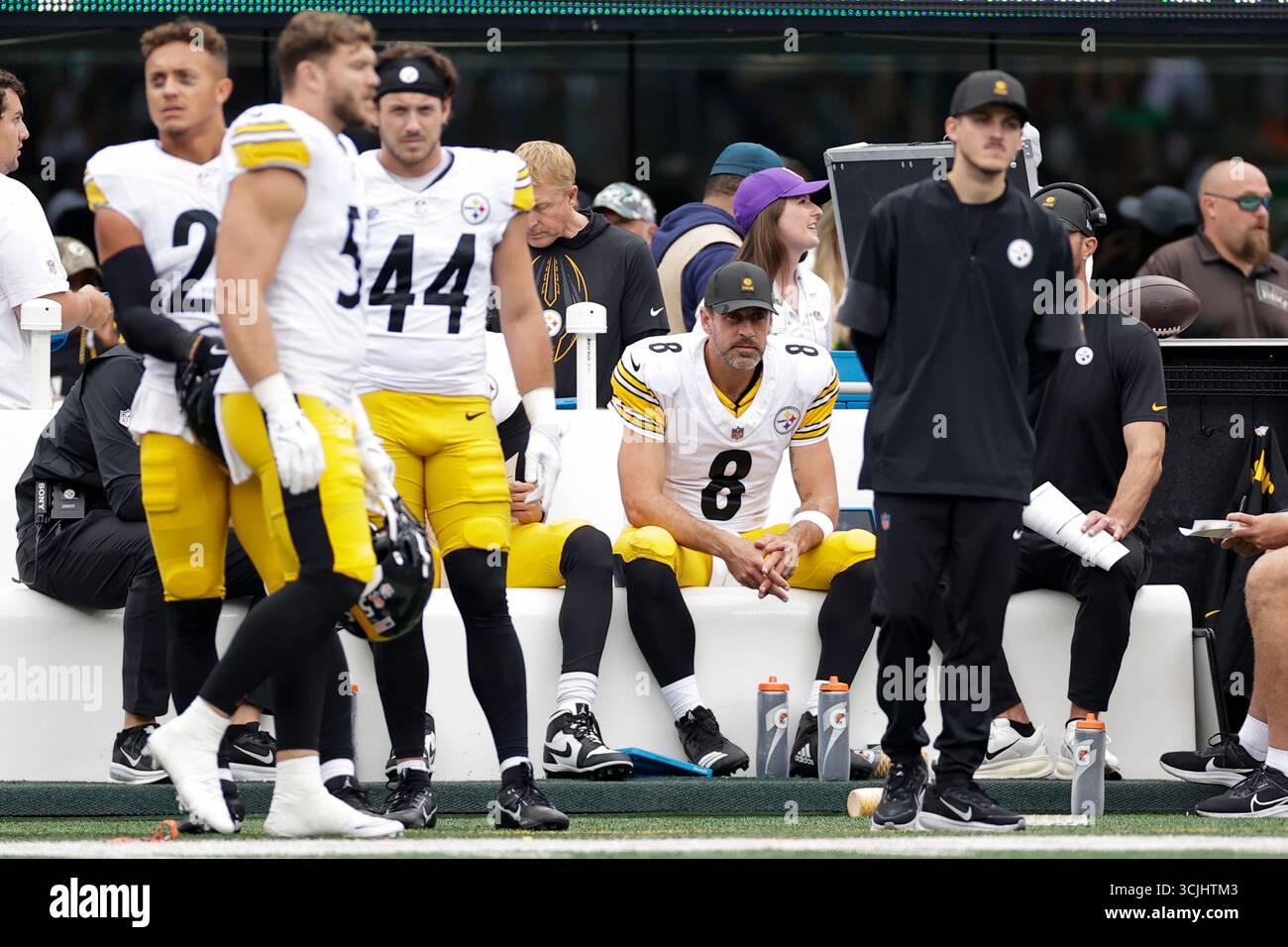 Pittsburgh Steelers quarterback Aaron Rodgers (8) sits on the bench ...