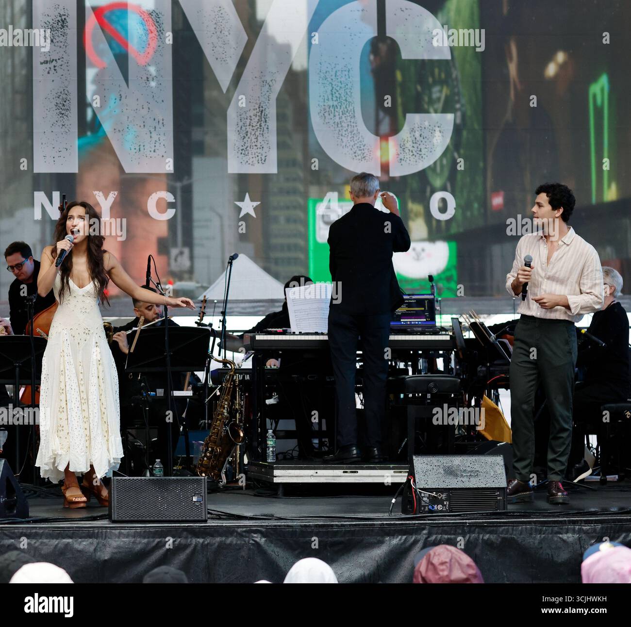 New York, United States. 07th Sep, 2025. Actors from the Broadway show ...