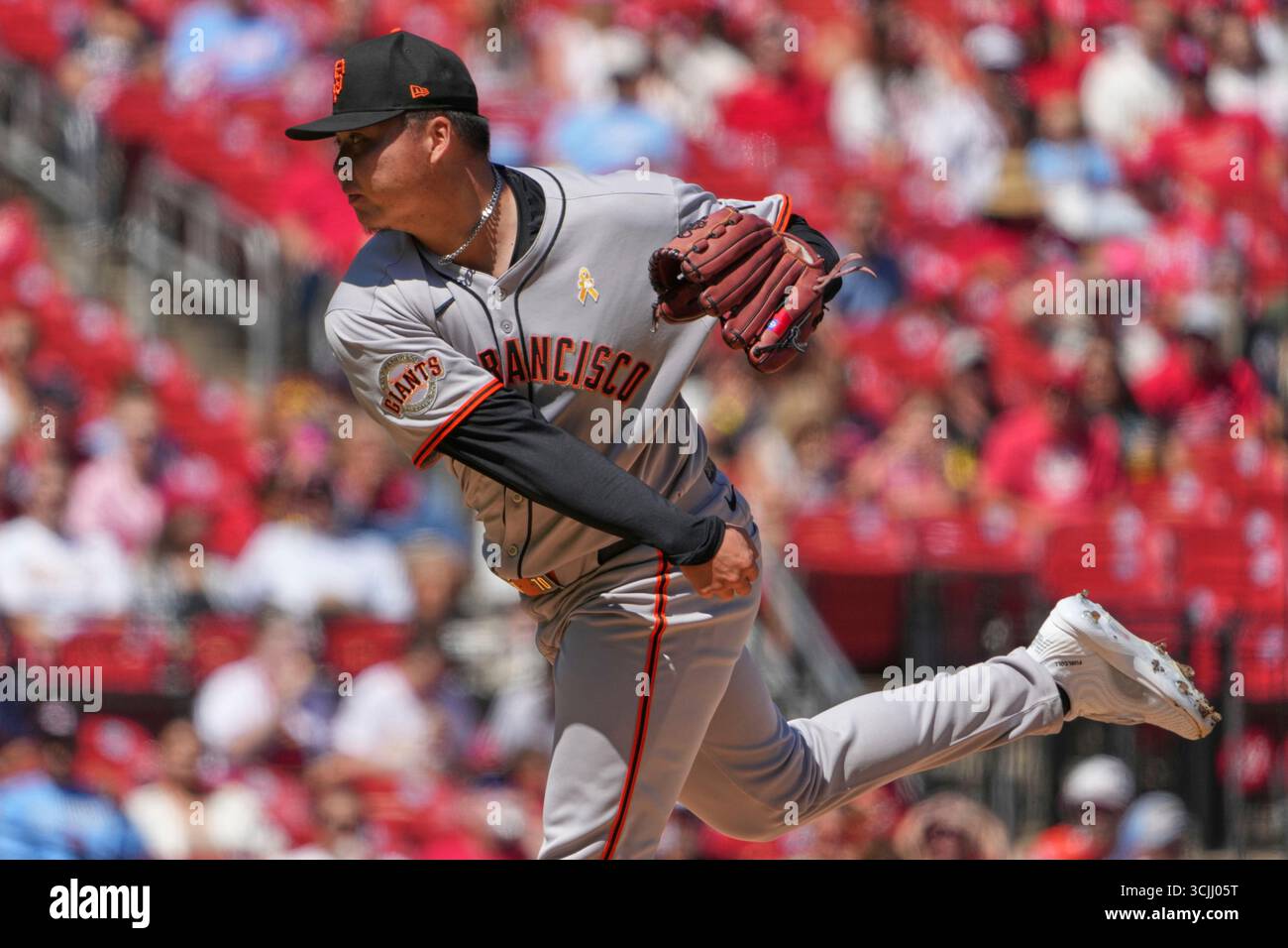 San Francisco Giants starting pitcher Kai-Wei Teng throws during the ...