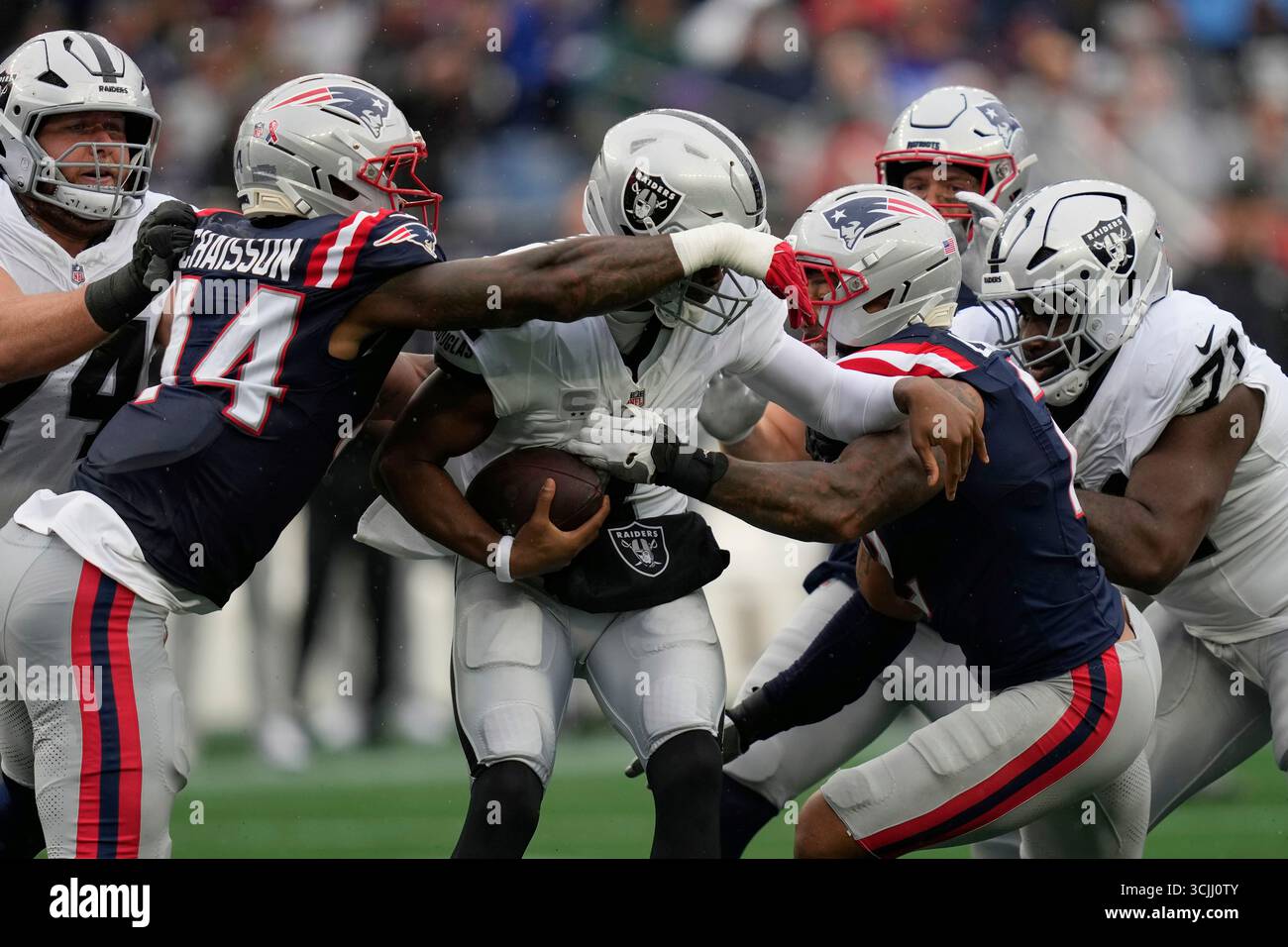 New England Patriots linebacker K'Lavon Chaisson (44) and New England ...