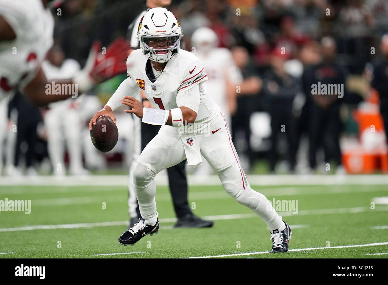 Arizona Cardinals quarterback Kyler Murray runs with the ball against ...
