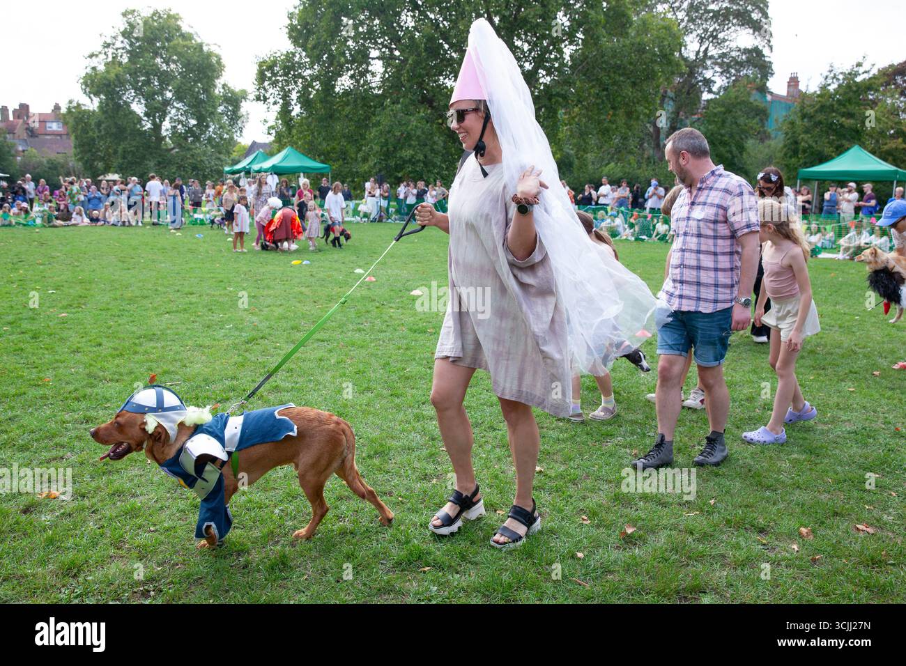 London, UK. 7th Sep, 2025. Singer and actor Olly Alexander, chef and ...