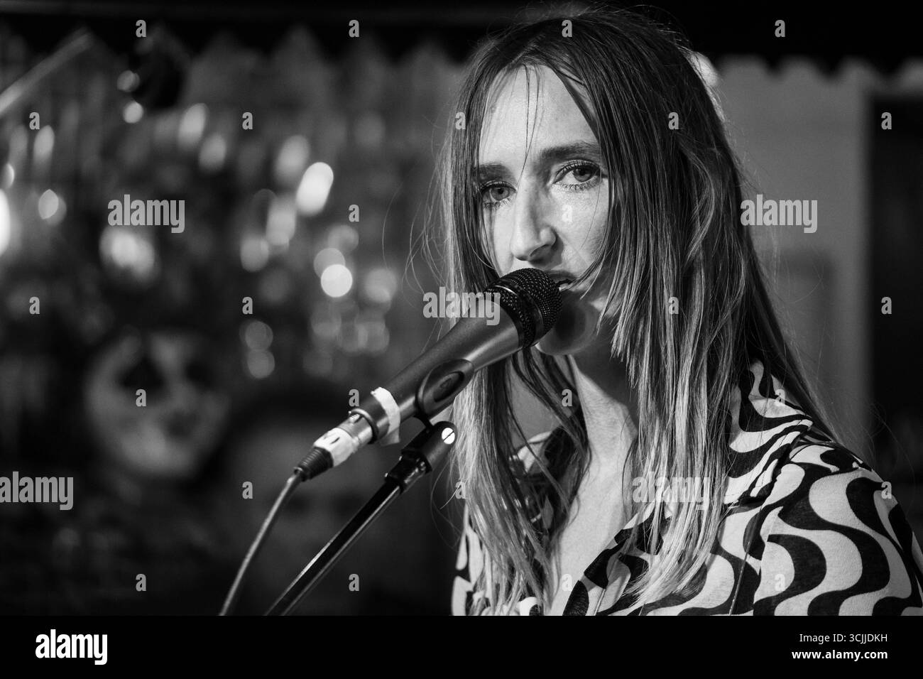 RIA PLAYS, LIVE CONCERT, 2025: The band RIa Plays performing live at The Brit Bar in Weston ...