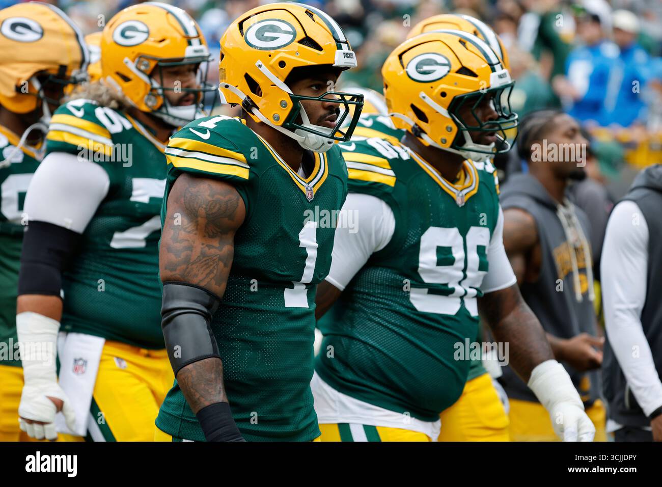 Green Bay Packers defensive end Micah Parsons (1) warms up before an ...