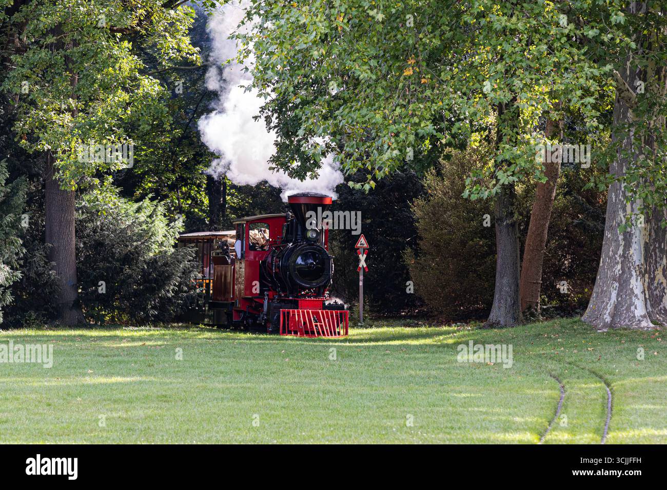 Dampflok GREIF der Schlossgartenbahn am Karlsruher Schloss - 07.09.2025 ...