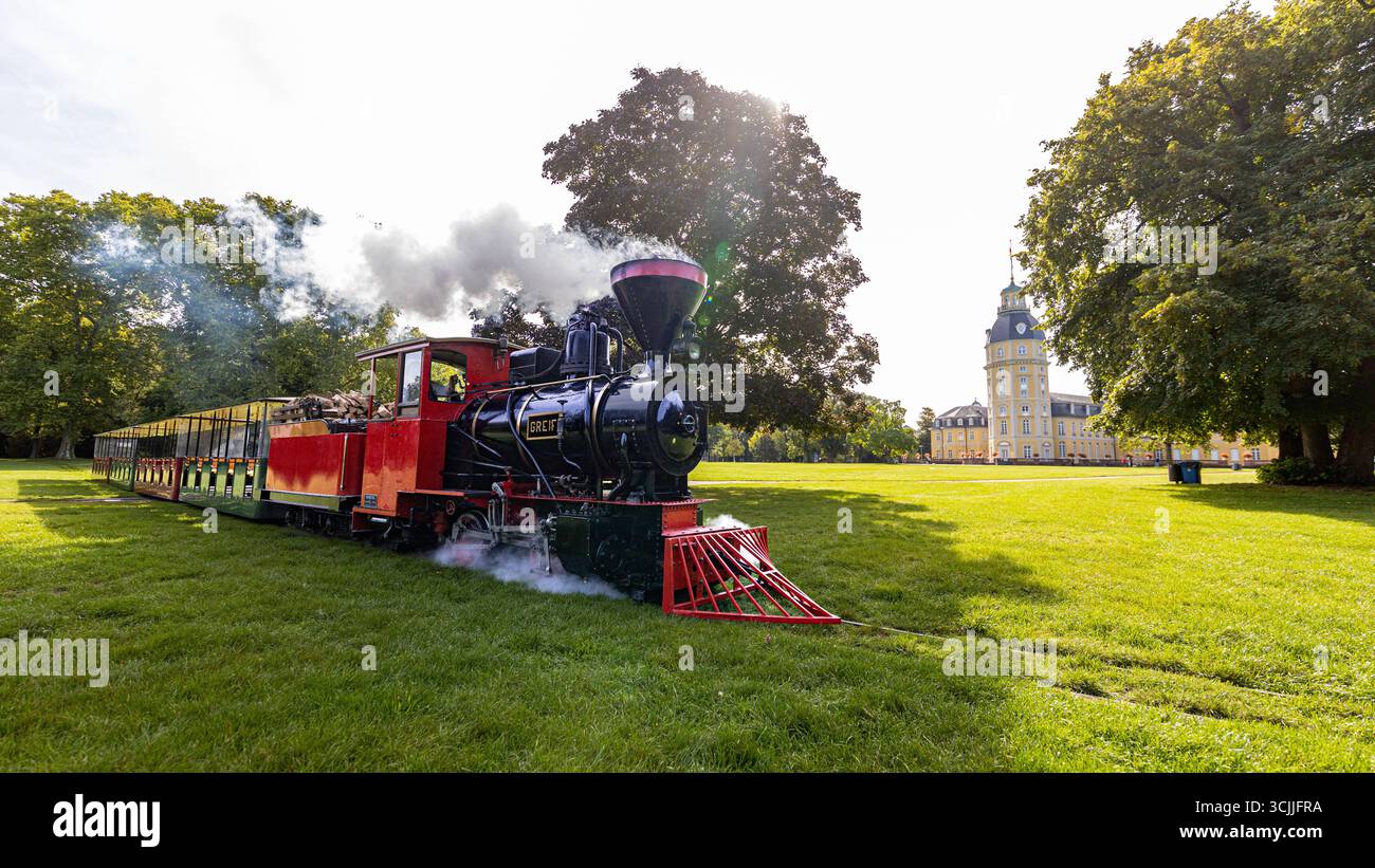Dampflok GREIF der Schlossgartenbahn am Karlsruher Schloss - 07.09.2025 ...
