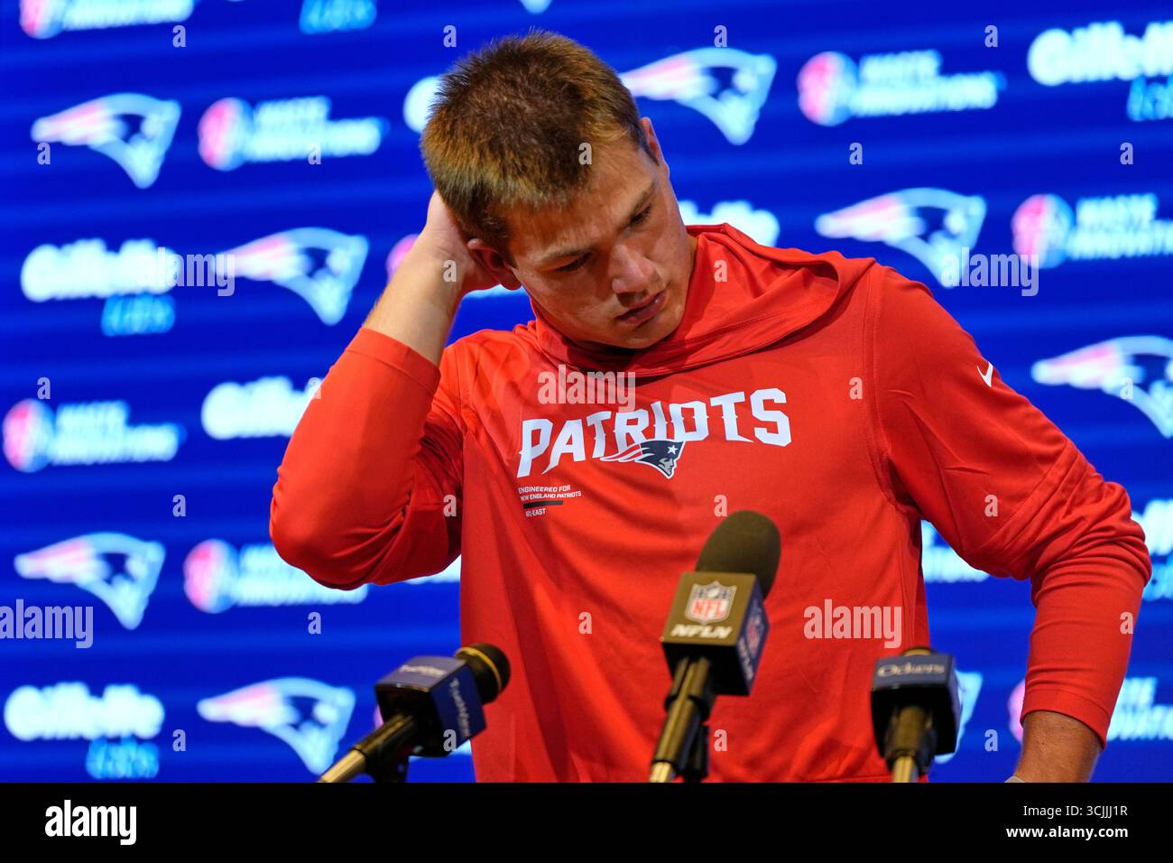 New England Patriots quarterback Drake Maye (10) attends a news ...