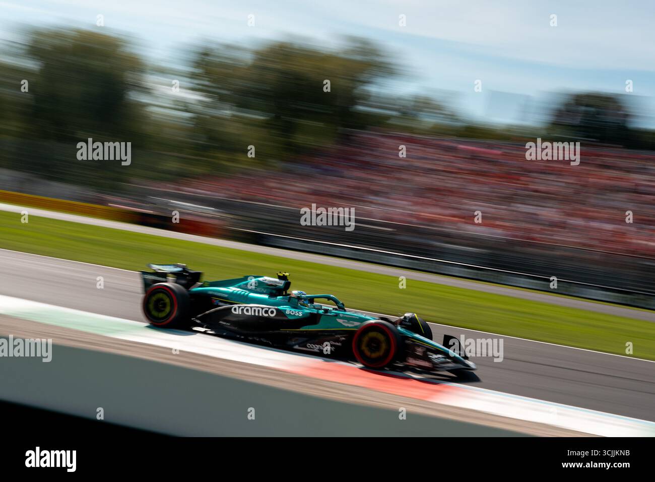 Fernando Alonso (Aston Martin Aramco Formula One Team, Spanien, #14) im ...
