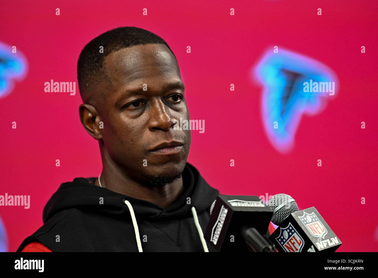 Atlanta Falcons head coach Raheem Morris speaks during a news ...