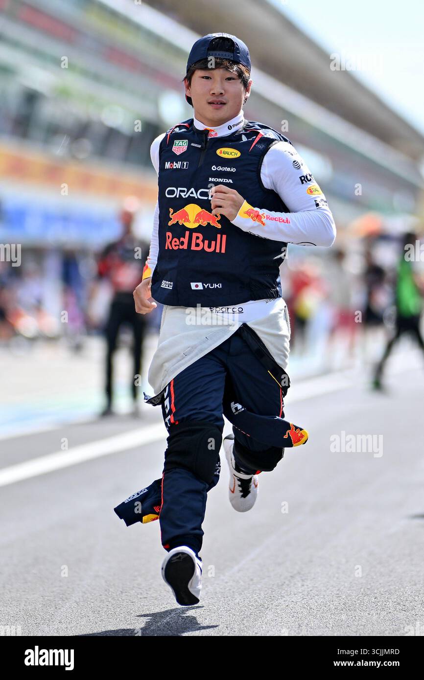 MONZA, ITALY - SEPTEMBER 07: Yuki Tsunoda of Japan and Oracle Red Bull ...