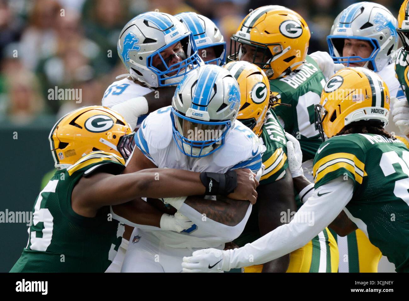 Detroit Lions running back David Montgomery (5) runs the ball against ...