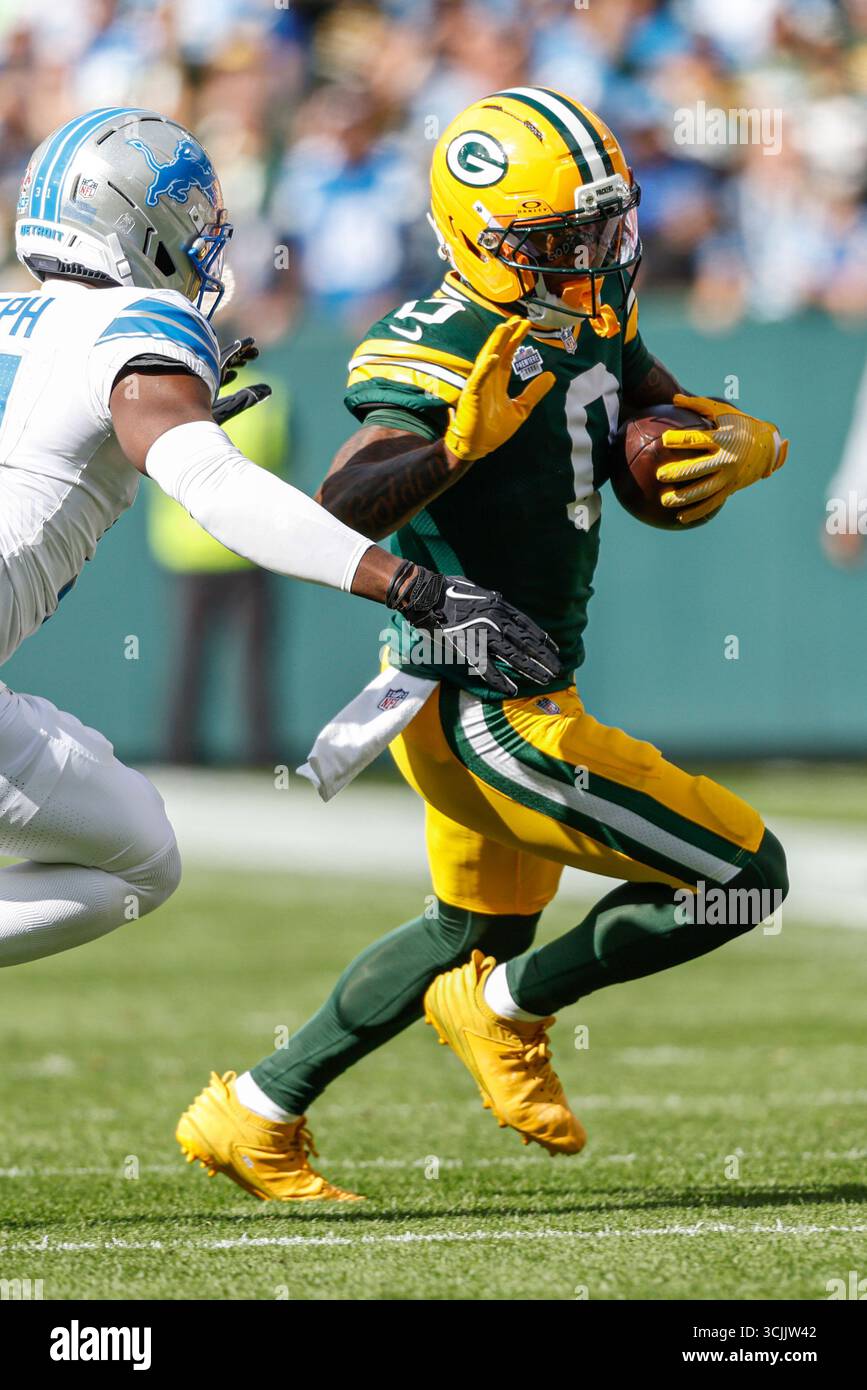 Green Bay Packers wide receiver Matthew Golden (0) catches a pass ...