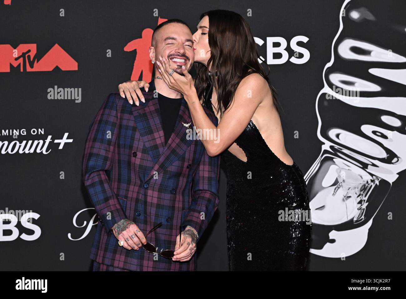 J Balvin, left, and Valentina Ferrer arrive at the MTV Video Music ...