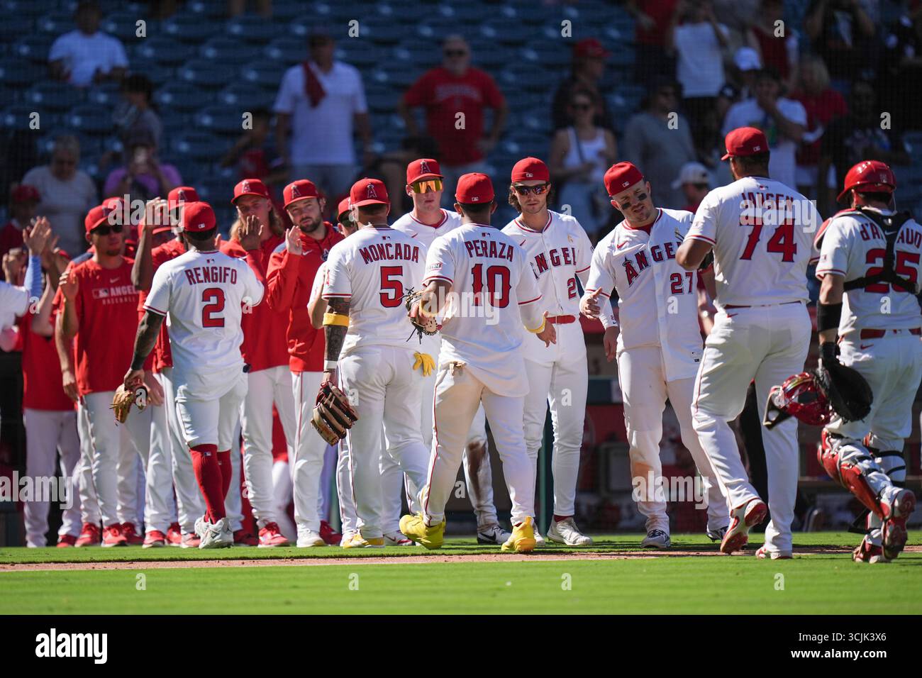 Los Angeles Angels players celebrate the team's win against the ...