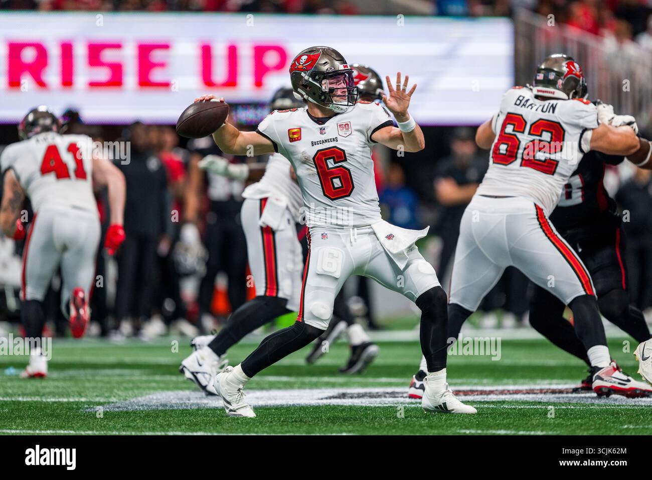 Tampa Bay Buccaneers quarterback Baker Mayfield (6) throws during the ...