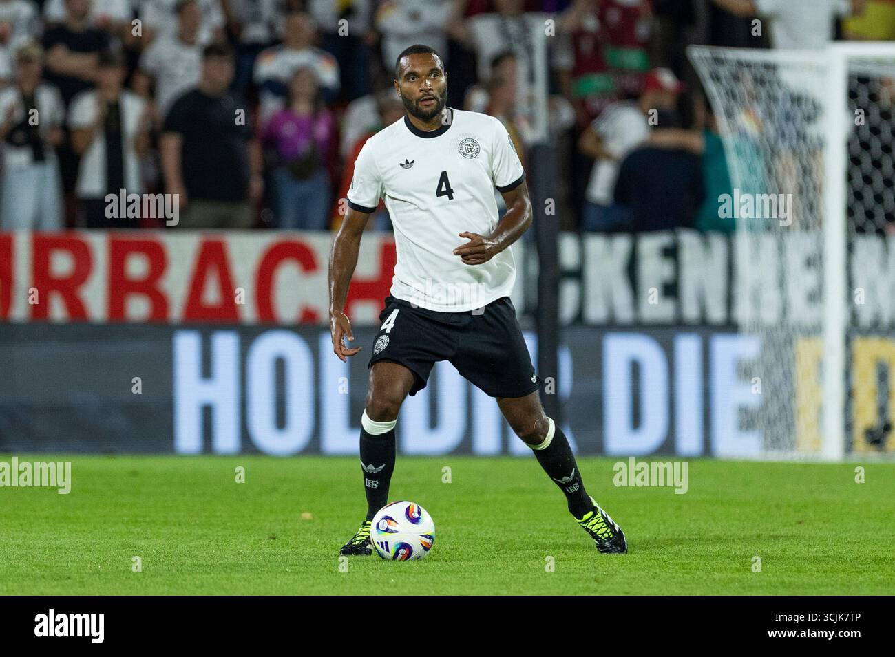 Jonathan Tah (Deutschland, 4) am 6. Spieltag der WM-Qualifiaktion im ...