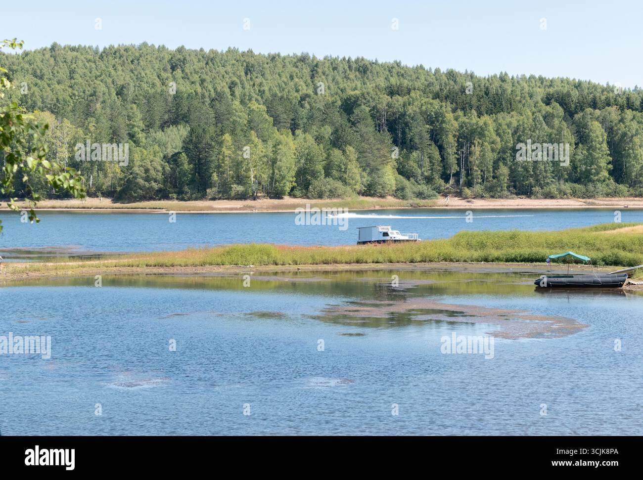 Serbia white boat hi-res stock photography and images - Alamy