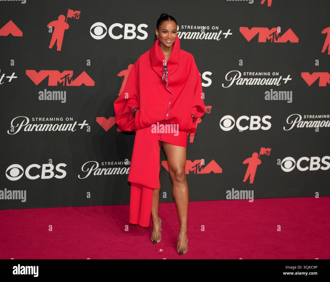 Ciara arrives on the red carpet at the 2025 MTV Video Music Awards "VMA ...