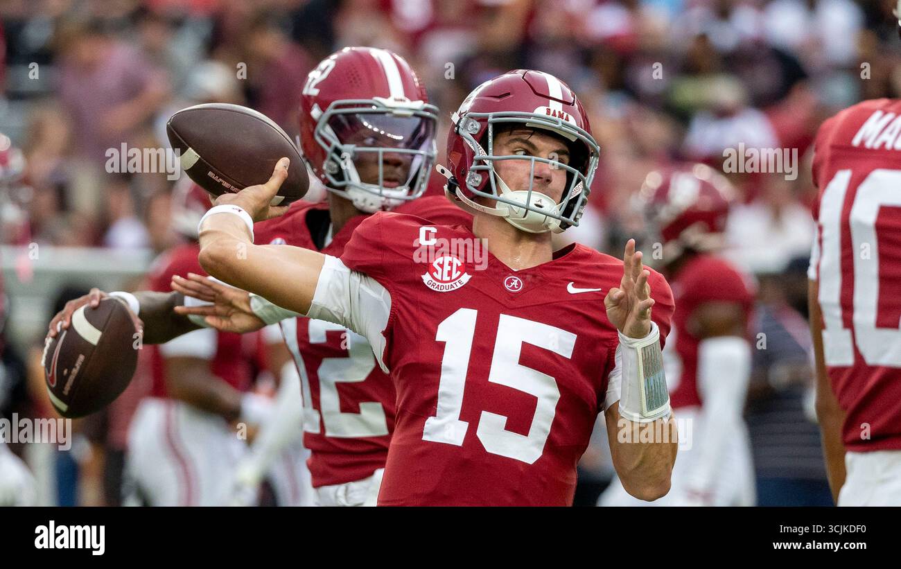 Alabama quarterback Ty Simpson (15) warms up before an NCAA college ...