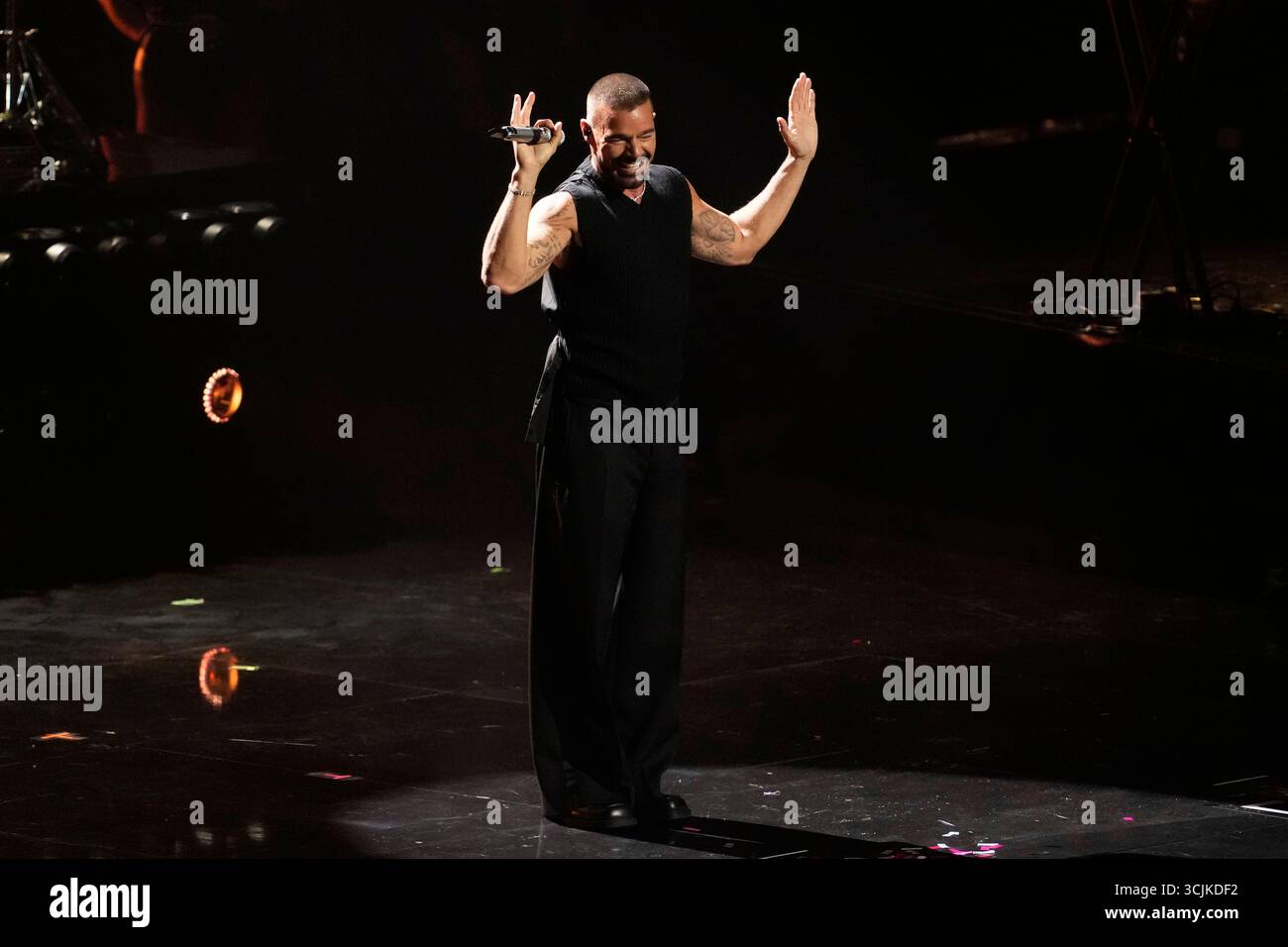 Ricky Martin performs during the MTV Video Music Awards on Sunday, Sept ...