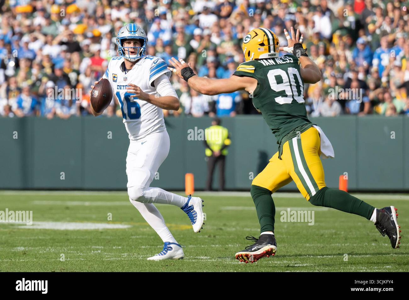 September 7, 2025: Detroit Lions quarterback Jared Goff (16) looks to pass the ball against ...