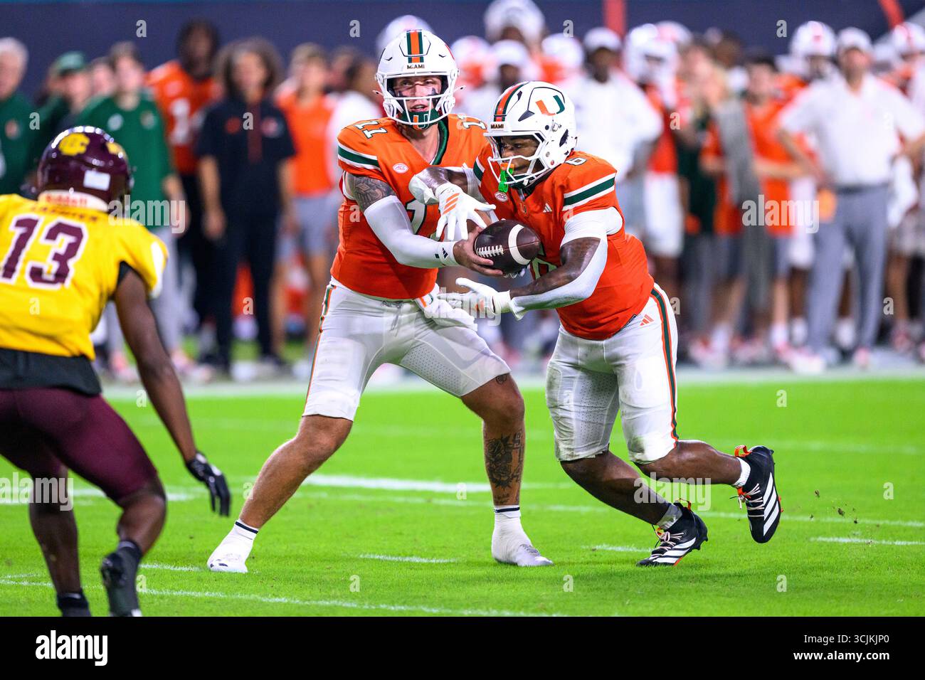 MIAMI GARDENS, FL - SEPTEMBER 06: Miami Hurricanes quarterback Carson ...