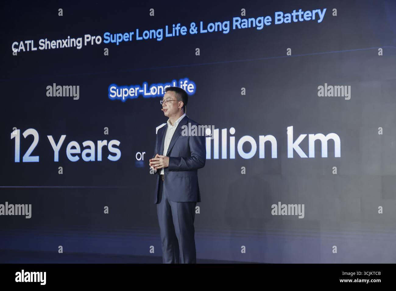 (250908) -- MUNICH, Sept. 8, 2025 (Xinhua) -- Zhu Lingbo, chief ...