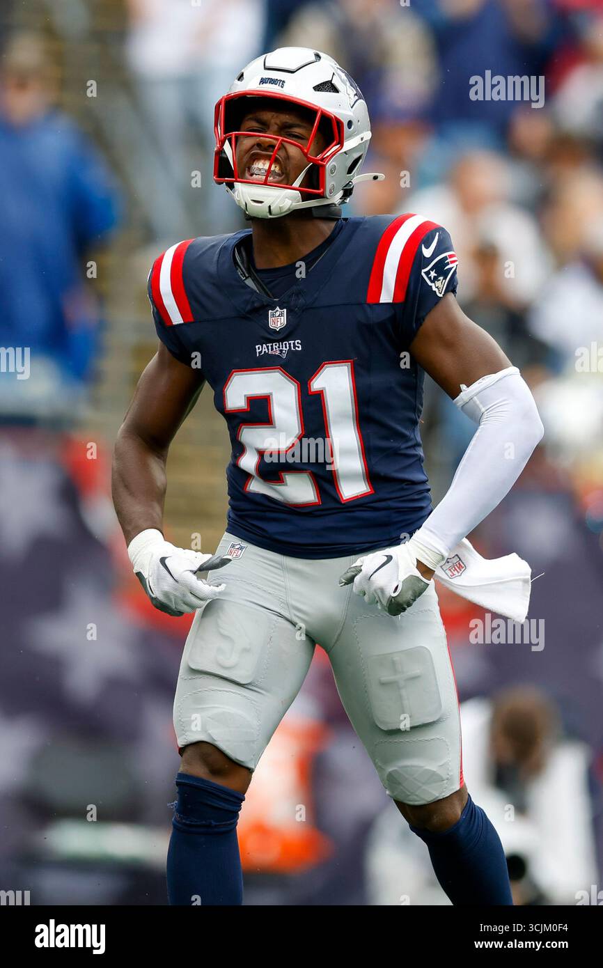 New England Patriots safety Jaylinn Hawkins (21) reacts after a stop ...