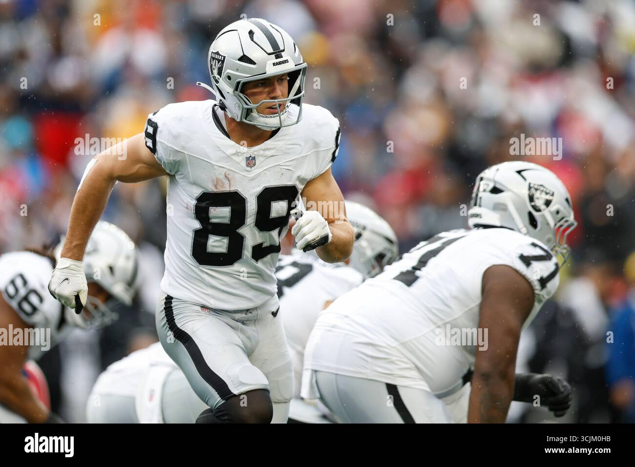 Las Vegas Raiders tight end Brock Bowers (89) runs a route during the ...