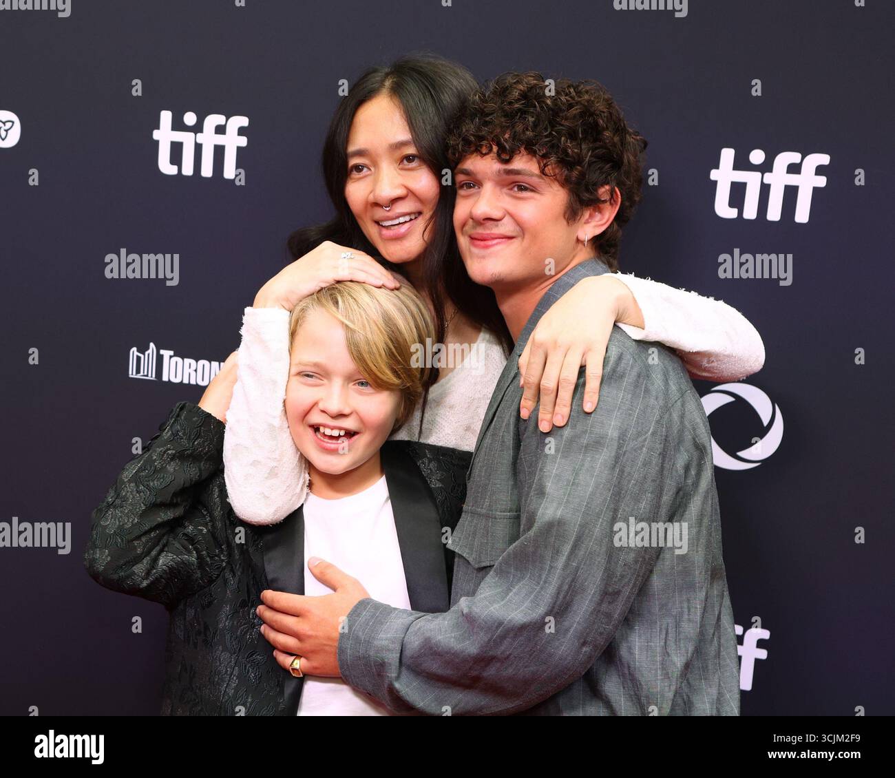 Jacobi Jupe, Chloe Zhao, Noah Jupe at arrivals for HAMNET Premiere at ...